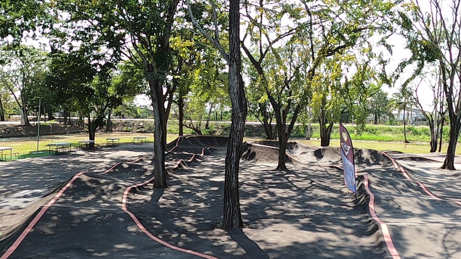 พาเที่ยว Grandee Café & Skate Park คาเฟ่สุดมันสไตล์ Adventure อ.บางเลน ...