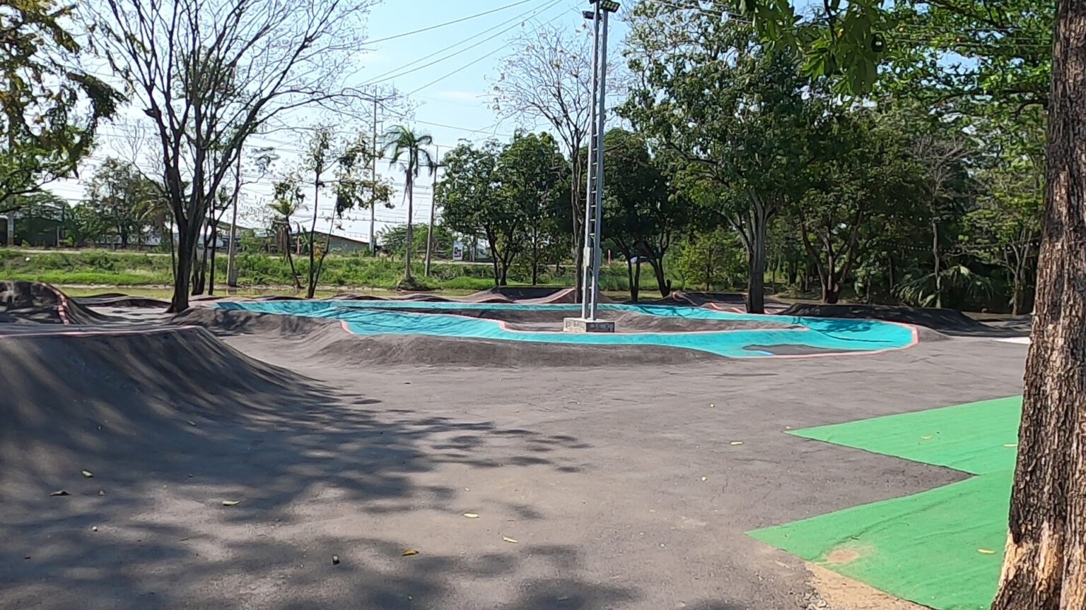 พาเที่ยว Grandee Café & Skate Park คาเฟ่สุดมันสไตล์ Adventure อ.บางเลน ...